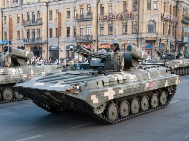 ウクライナ軍、近代化したBMP-1歩兵戦闘車を投入│ワールドタンクニュース